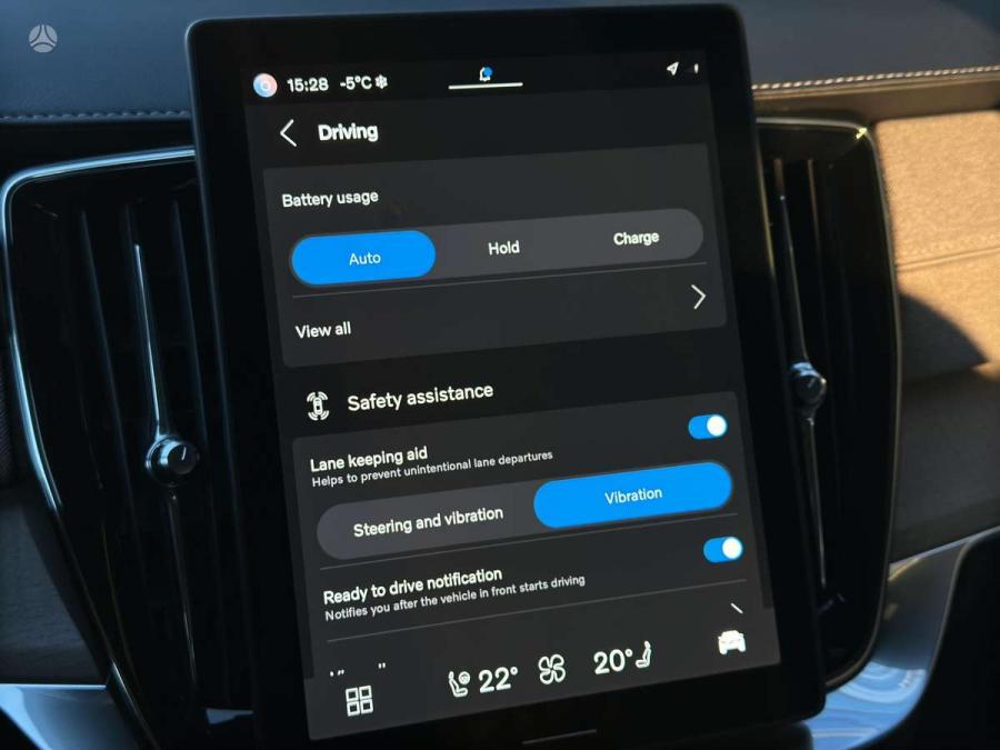 Black Volvo XC90 2025 in Riga, with an engine capacity of 1.97 L and mileage of 10 thousand km for 71990 €, photo 19 on AUTOMOTO.COM.LV