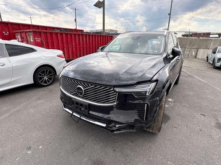 Melns Volvo XC90 2025 Šakiai, ar dzinēja tilpumu 1.97 L un nobraukumu 16 tūkst. km par 32000 €, foto 4 vietnē AUTOMOTO.COM.LV
