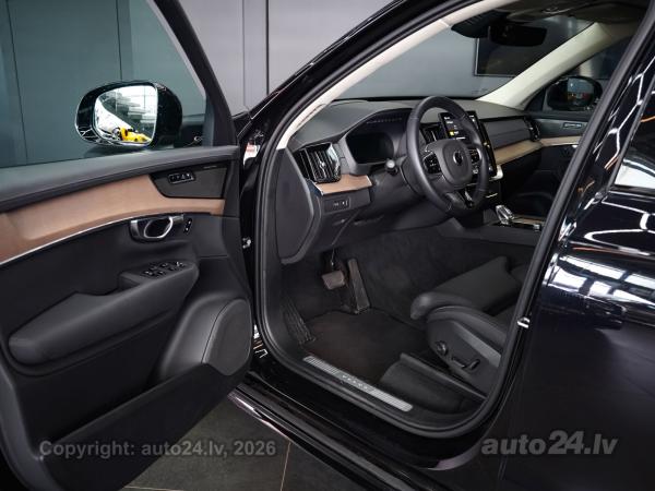 Melns Volvo XC90 2025 Tallina, ar dzinēja tilpumu 2.00 L un nobraukumu 31 tūkst. km par 69900 €, foto 5 vietnē AUTOMOTO.COM.LV