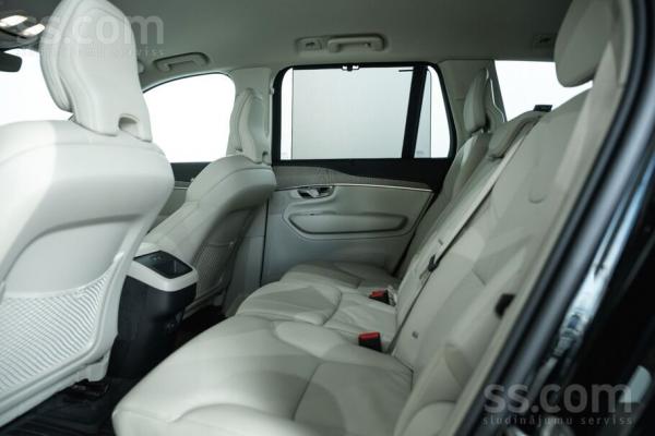Black Volvo XC90 2025 in Riga, with an engine capacity of 2.00 L and mileage of 38 thousand km for 54000 €, photo 9 on AUTOMOTO.COM.LV