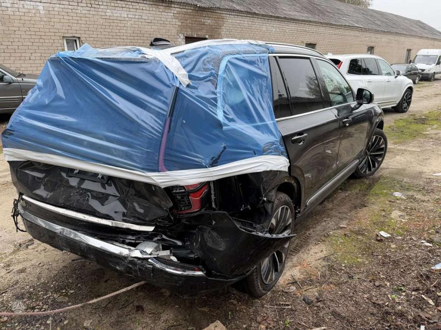 Черный Вольво ХС90 2025 в Шакяй, объемом двигателя 1.97 л и пробегом 15 тыс. км за 35000 €, фото 5 на AUTOMOTO.COM.LV