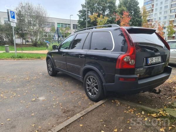 Вольво ХС90 2004 в Рига на AUTOMOTO.COM.LV Черный Вольво ХС90 2004 в Рига, объемом двигателя 2.40 л и пробегом 450 тыс. км за 3099 €, фото 1 на AUTOMOTO.COM.LV