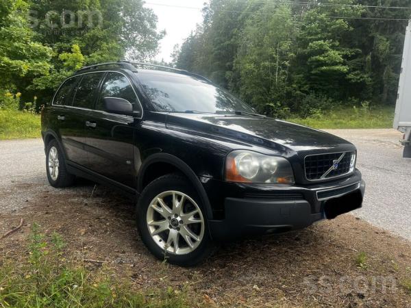 Black Volvo XC90 2003 in Valmiera, with an engine capacity of 2.40 L and mileage of 335 thousand km for 1200 €, photo 1 on AUTOMOTO.COM.LV