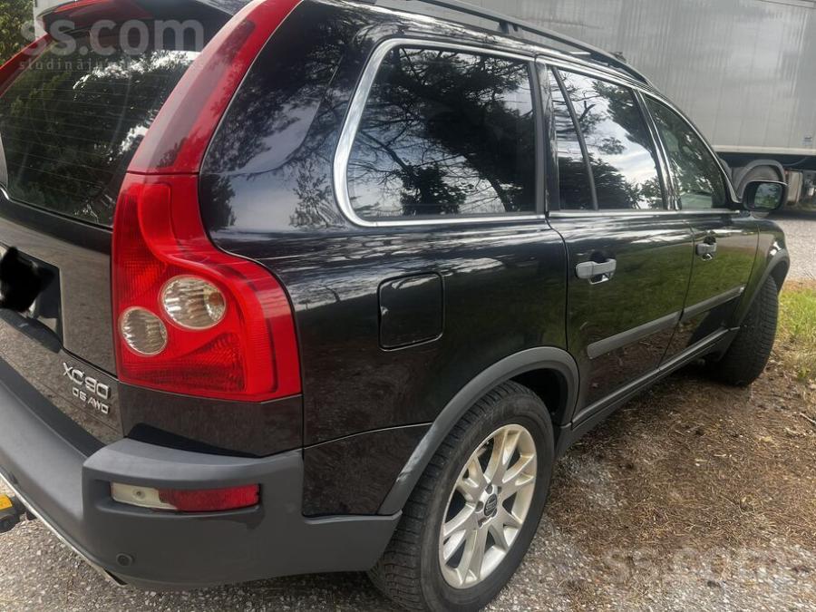 Melns Volvo XC90 2003 Valmiera, ar dzinēja tilpumu 2.40 L un nobraukumu 335 tūkst. km par 1200 €, foto 3 vietnē AUTOMOTO.COM.LV
