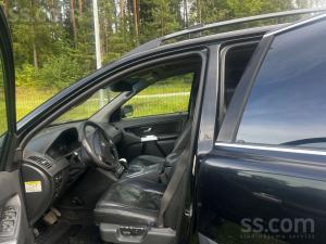 Melns Volvo XC90 2003 Valmiera, ar dzinēja tilpumu 2.40 L un nobraukumu 335 tūkst. km par 1200 €, foto 4 vietnē AUTOMOTO.COM.LV
