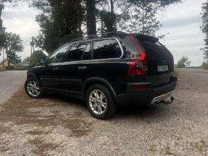 Melns Volvo XC90 2003 Valmiera, ar dzinēja tilpumu 2.40 L un nobraukumu 335 tūkst. km par 1200 €, foto 5 vietnē AUTOMOTO.COM.LV