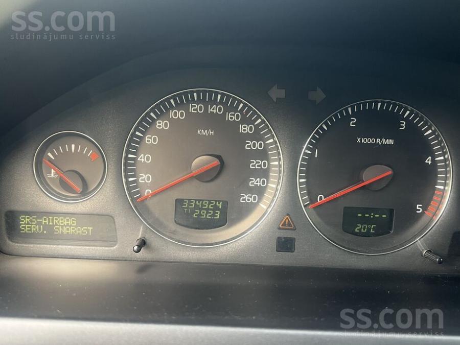 Melns Volvo XC90 2003 Valmiera, ar dzinēja tilpumu 2.40 L un nobraukumu 335 tūkst. km par 1200 €, foto 7 vietnē AUTOMOTO.COM.LV