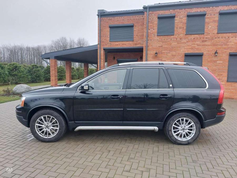 Melns Volvo XC90 2006 Marijampole, ar dzinēja tilpumu 2.40 L un nobraukumu 395 tūkst. km par 6500 €, foto 3 vietnē AUTOMOTO.COM.LV