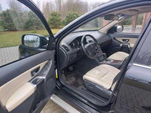 Melns Volvo XC90 2006 Marijampole, ar dzinēja tilpumu 2.40 L un nobraukumu 395 tūkst. km par 6500 €, foto 10 vietnē AUTOMOTO.COM.LV