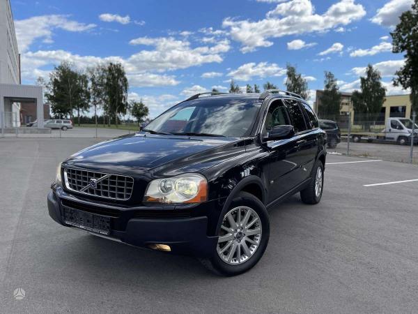 Black Volvo XC90 2006 in Marijampole, with an engine capacity of 2.40 L and mileage of 350 thousand km for 3999 €, photo 1 on AUTOMOTO.COM.LV