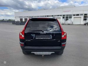 Black Volvo XC90 2006 in Marijampole, with an engine capacity of 2.40 L and mileage of 350 thousand km for 3999 €, photo 6 on AUTOMOTO.COM.LV