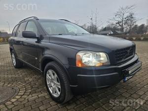 Melns Volvo XC90 2004 Jelgava, ar dzinēja tilpumu 2.40 L un nobraukumu 342 tūkst. km par 3650 €, foto  vietnē AUTOMOTO.COM.LV