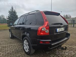 Black Volvo XC90 2004 in Jelgava, with an engine capacity of 2.40 L and mileage of 342 thousand km for 3650 €, photo 2 on AUTOMOTO.COM.LV