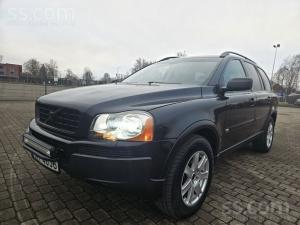 Black Volvo XC90 2004 in Jelgava, with an engine capacity of 2.40 L and mileage of 342 thousand km for 3650 €, photo 3 on AUTOMOTO.COM.LV
