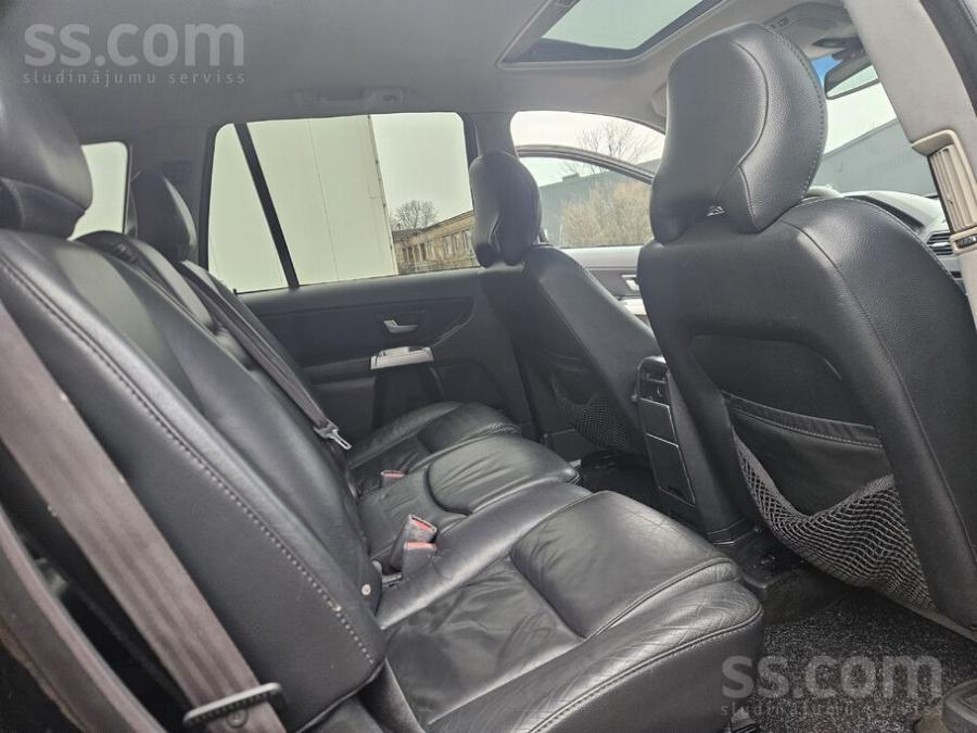 Black Volvo XC90 2004 in Jelgava, with an engine capacity of 2.40 L and mileage of 342 thousand km for 3650 €, photo 15 on AUTOMOTO.COM.LV