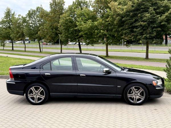 Черный Вольво ХС90 2006 в Вильнюс, объемом двигателя 2.40 л и пробегом 298 тыс. км за 1600 €, фото 8 на AUTOMOTO.COM.LV