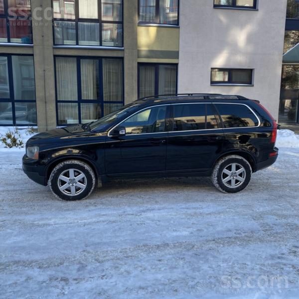 Black Volvo XC90 2008 in Ogre, with an engine capacity of 2.40 L and mileage of 260 thousand km for 5900 €, photo 2 on AUTOMOTO.COM.LV