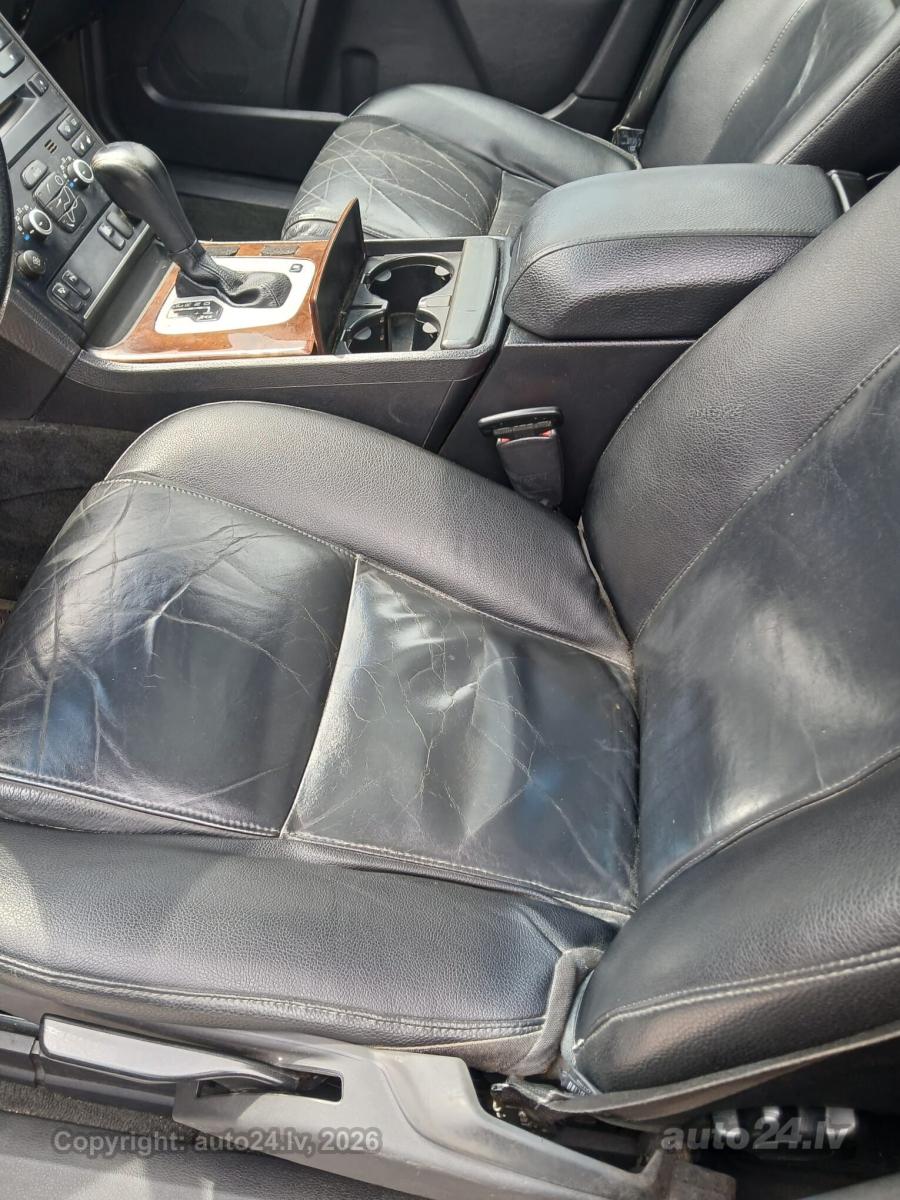 Melns Volvo XC90 0 Rīga, ar dzinēja tilpumu 2.40 L un nobraukumu 434 tūkst. km par 4400 €, foto 8 vietnē AUTOMOTO.COM.LV