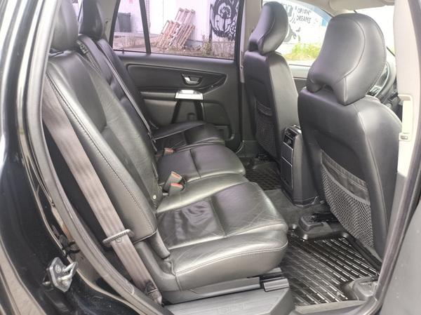 Melns Volvo XC90 2003 Tallina, ar dzinēja tilpumu 0.00 L un nobraukumu 378 tūkst. km par 3500 €, foto 5 vietnē AUTOMOTO.COM.LV