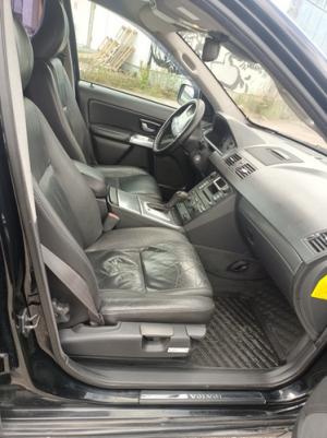 Melns Volvo XC90 2003 Tallina, ar dzinēja tilpumu 0.00 L un nobraukumu 378 tūkst. km par 3500 €, foto 7 vietnē AUTOMOTO.COM.LV
