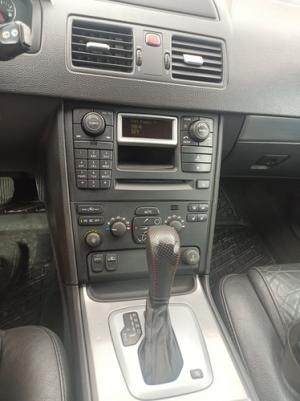 Melns Volvo XC90 2003 Tallina, ar dzinēja tilpumu 0.00 L un nobraukumu 378 tūkst. km par 3500 €, foto 8 vietnē AUTOMOTO.COM.LV