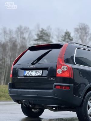 Black Volvo XC90 2005 in Kaunas, with an engine capacity of 2.40 L and mileage of 222 thousand km for 3899 €, photo 4 on AUTOMOTO.COM.LV