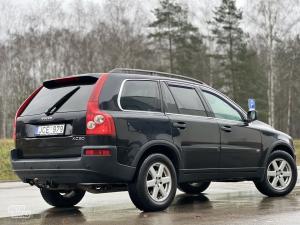 Black Volvo XC90 2005 in Kaunas, with an engine capacity of 2.40 L and mileage of 222 thousand km for 3899 €, photo 8 on AUTOMOTO.COM.LV