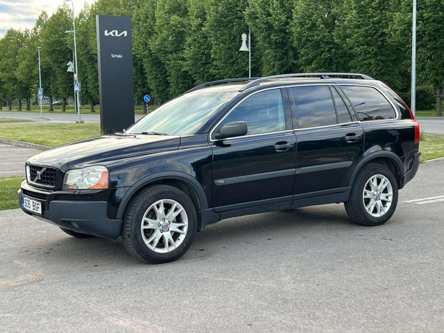 Melns Volvo XC90 2005 Narva, ar dzinēja tilpumu 2.40 L un nobraukumu 335 tūkst. km par 2999 €, foto 13 vietnē AUTOMOTO.COM.LV