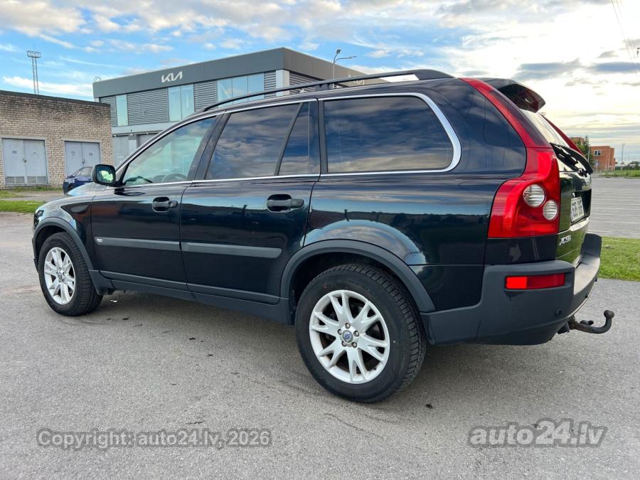 Melns Volvo XC90 2005 Narva, ar dzinēja tilpumu 2.40 L un nobraukumu 335 tūkst. km par 2999 €, foto 12 vietnē AUTOMOTO.COM.LV