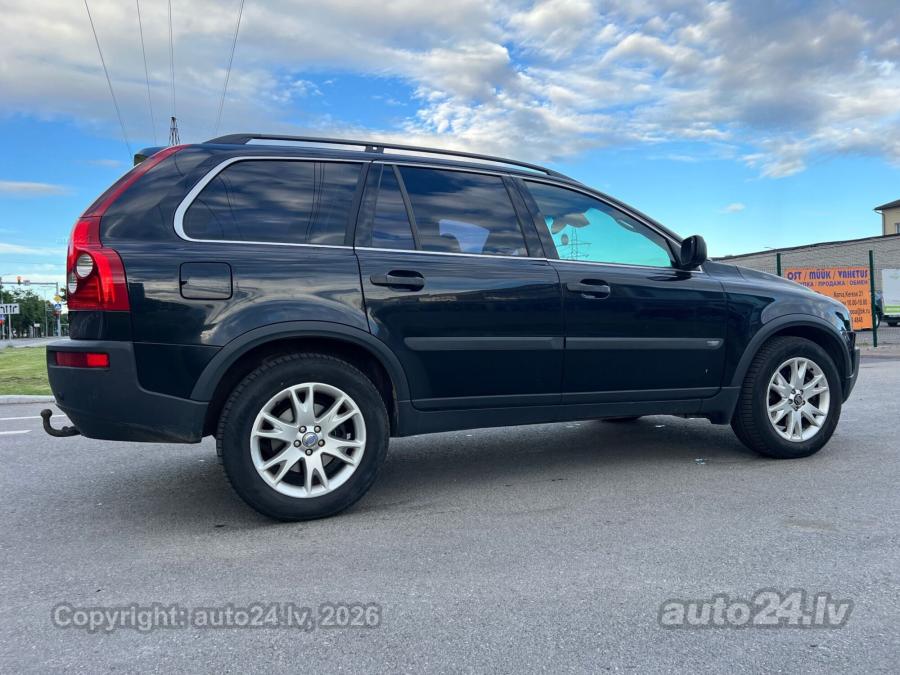 Melns Volvo XC90 2005 Narva, ar dzinēja tilpumu 2.40 L un nobraukumu 335 tūkst. km par 2999 €, foto 14 vietnē AUTOMOTO.COM.LV