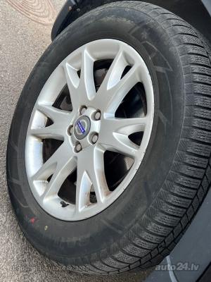 Melns Volvo XC90 2005 Narva, ar dzinēja tilpumu 2.40 L un nobraukumu 335 tūkst. km par 2999 €, foto 15 vietnē AUTOMOTO.COM.LV