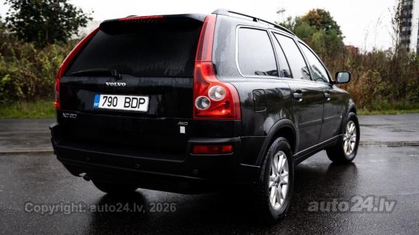 Black Volvo XC90 2005 in Tallinn, with an engine capacity of 2.40 L and mileage of 388 thousand km for 3990 €, photo 5 on AUTOMOTO.COM.LV