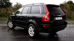 Black Volvo XC90 2005 in Tallinn, with an engine capacity of 2.40 L and mileage of 388 thousand km for 3990 €, photo 8 on AUTOMOTO.COM.LV