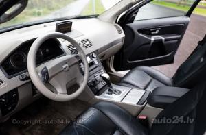 Black Volvo XC90 2005 in Tallinn, with an engine capacity of 2.40 L and mileage of 388 thousand km for 3990 €, photo 9 on AUTOMOTO.COM.LV