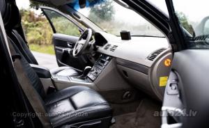 Black Volvo XC90 2005 in Tallinn, with an engine capacity of 2.40 L and mileage of 388 thousand km for 3990 €, photo 11 on AUTOMOTO.COM.LV
