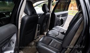 Black Volvo XC90 2005 in Tallinn, with an engine capacity of 2.40 L and mileage of 388 thousand km for 3990 €, photo 12 on AUTOMOTO.COM.LV