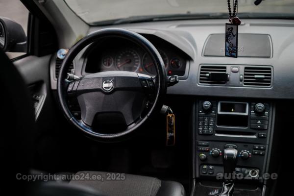 Melns Volvo XC90 2006 Rakvere, ar dzinēja tilpumu 2.40 L un nobraukumu 412 tūkst. km par 3500 €, foto 11 vietnē AUTOMOTO.COM.LV