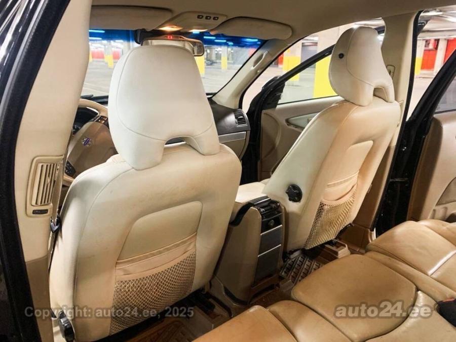 Melns Volvo XC90 2006 Tallina, ar dzinēja tilpumu 2.40 L un nobraukumu 281 tūkst. km par 7800 €, foto 11 vietnē AUTOMOTO.COM.LV