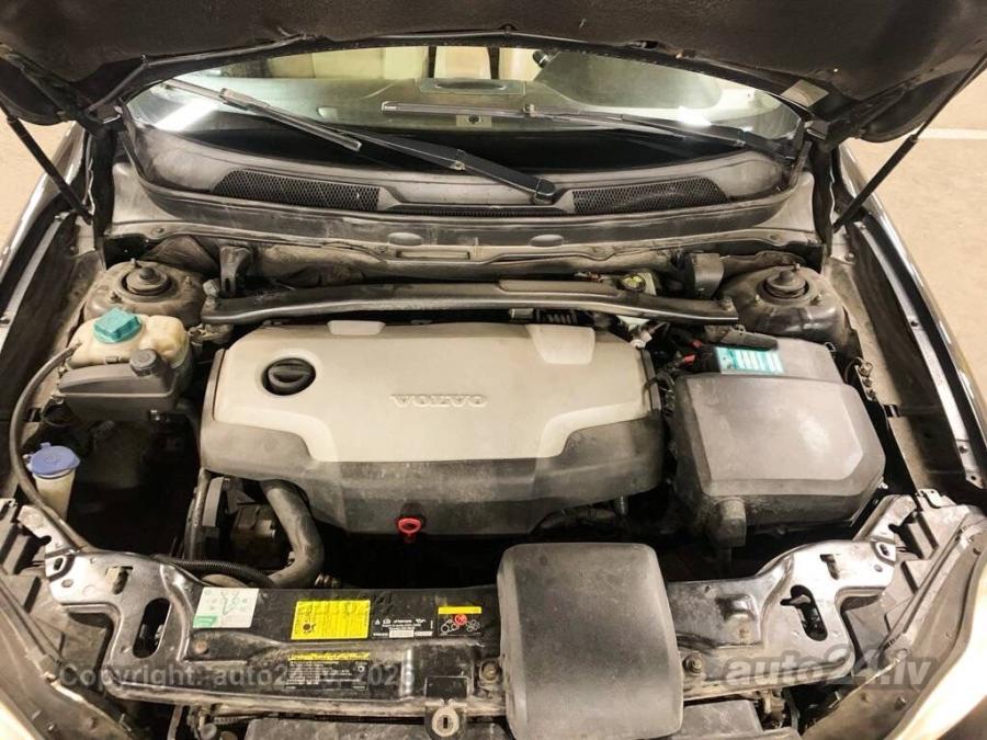 Melns Volvo XC90 2006 Tallina, ar dzinēja tilpumu 2.40 L un nobraukumu 295 tūkst. km par 5500 €, foto 13 vietnē AUTOMOTO.COM.LV