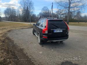 Black Volvo XC90 2006 in Voru, with an engine capacity of 2.40 L and mileage of 399 thousand km for 5000 €, photo 3 on AUTOMOTO.COM.LV