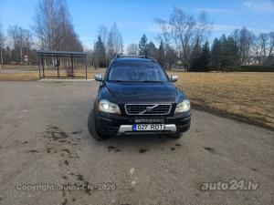Black Volvo XC90 2006 in Voru, with an engine capacity of 2.40 L and mileage of 399 thousand km for 5000 €, photo 6 on AUTOMOTO.COM.LV
