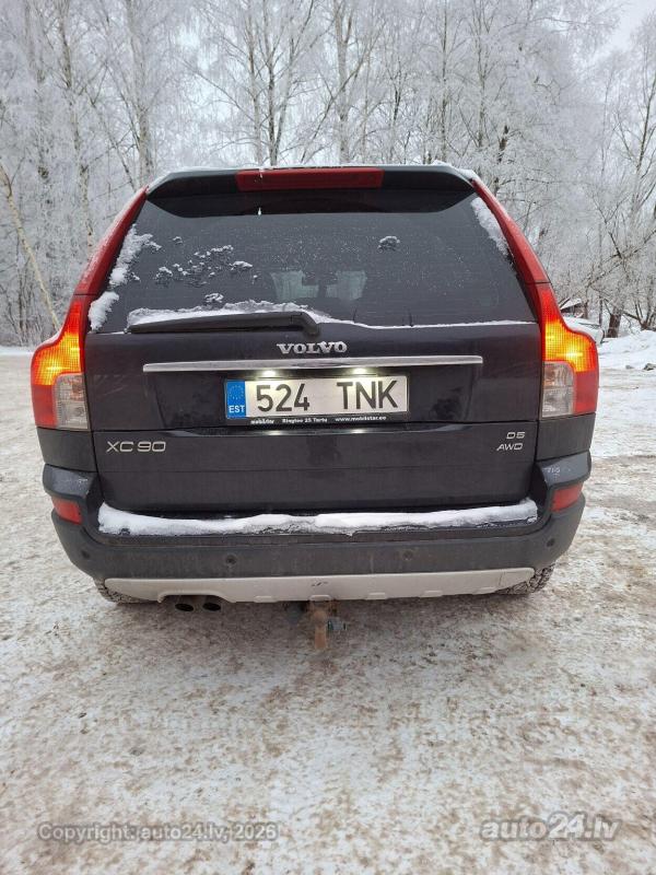 Melns Volvo XC90 2007 Tartu, ar dzinēja tilpumu 2.40 L un nobraukumu 351 tūkst. km par 5300 €, foto 10 vietnē AUTOMOTO.COM.LV