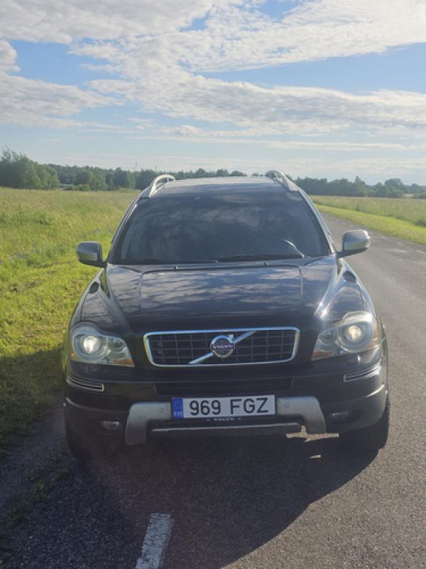 Black Volvo XC90 2007 in Narva, with an engine capacity of 0.00 L and mileage of 251 thousand km for 5200 €, photo 1 on AUTOMOTO.COM.LV