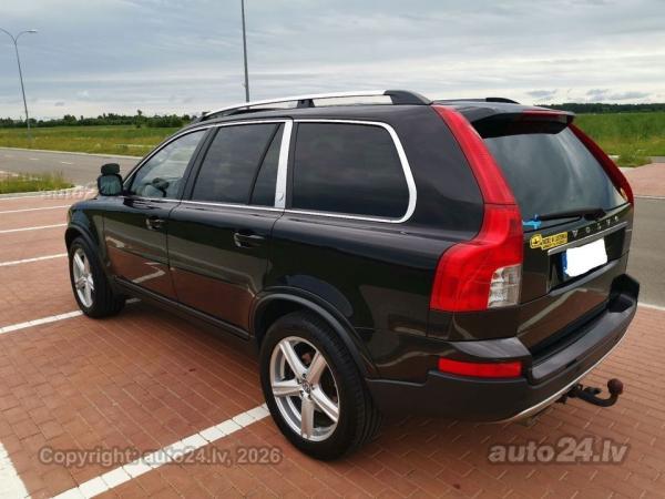 Melns Volvo XC90 2008 Tartu, ar dzinēja tilpumu 4.40 L un nobraukumu 264 tūkst. km par 9000 €, foto 4 vietnē AUTOMOTO.COM.LV