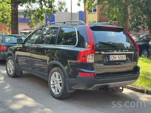 Black Volvo XC90 2008 in Limbazi, with an engine capacity of 2.40 L and mileage of 321 thousand km for 6700 €, photo 9 on AUTOMOTO.COM.LV