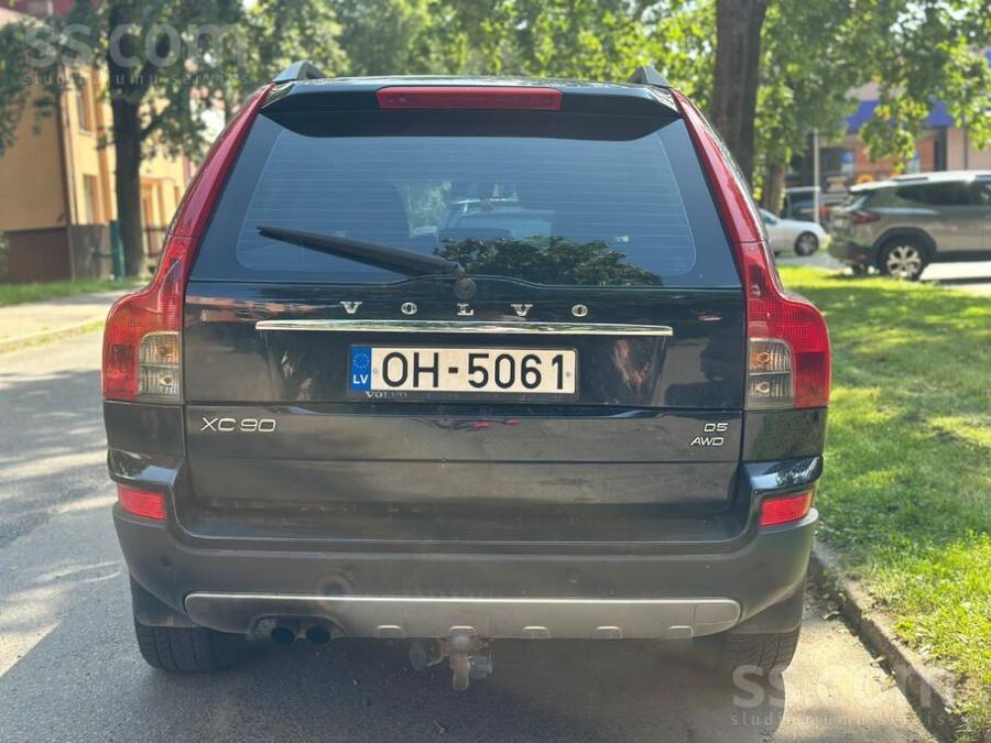 Black Volvo XC90 2008 in Limbazi, with an engine capacity of 2.40 L and mileage of 321 thousand km for 6700 €, photo 11 on AUTOMOTO.COM.LV