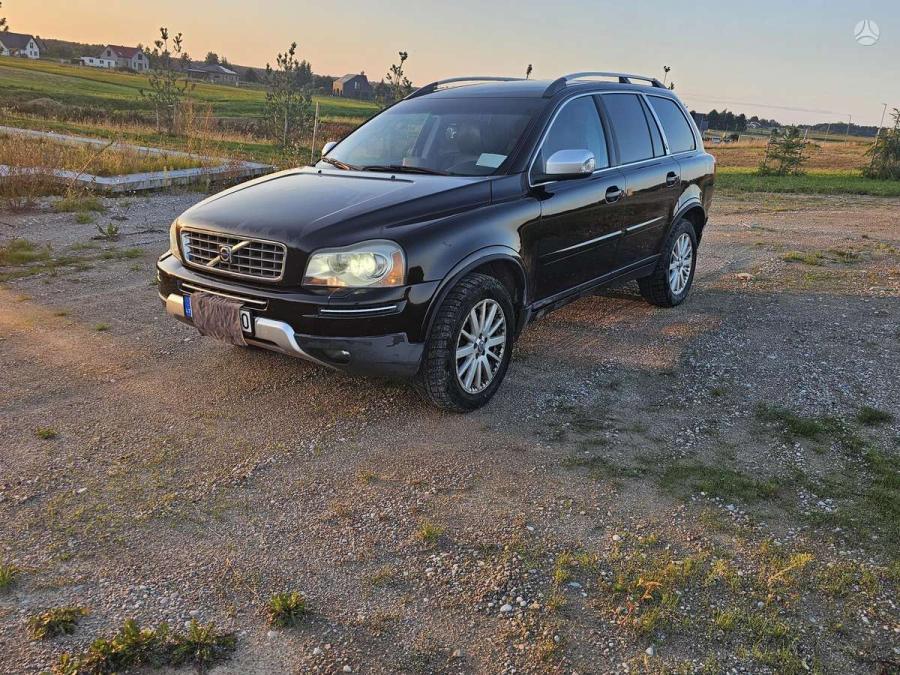 Melns Volvo XC90 2008 Klaipėda, ar dzinēja tilpumu 2.40 L un nobraukumu 380 tūkst. km par 4300 €, foto 3 vietnē AUTOMOTO.COM.LV