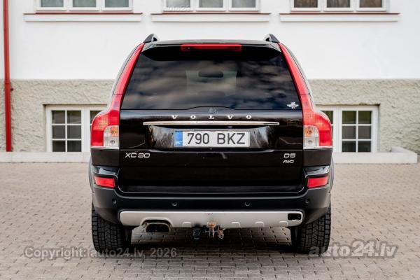 Black Volvo XC90 2010 in Tallinn, with an engine capacity of 2.40 L and mileage of 460 thousand km for 6890 €, photo 5 on AUTOMOTO.COM.LV