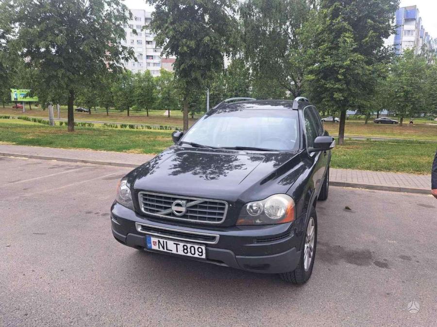Black Volvo XC90 2010 in Vilnius, with an engine capacity of 2.40 L and mileage of 138 thousand km for 7700 €, photo 3 on AUTOMOTO.COM.LV