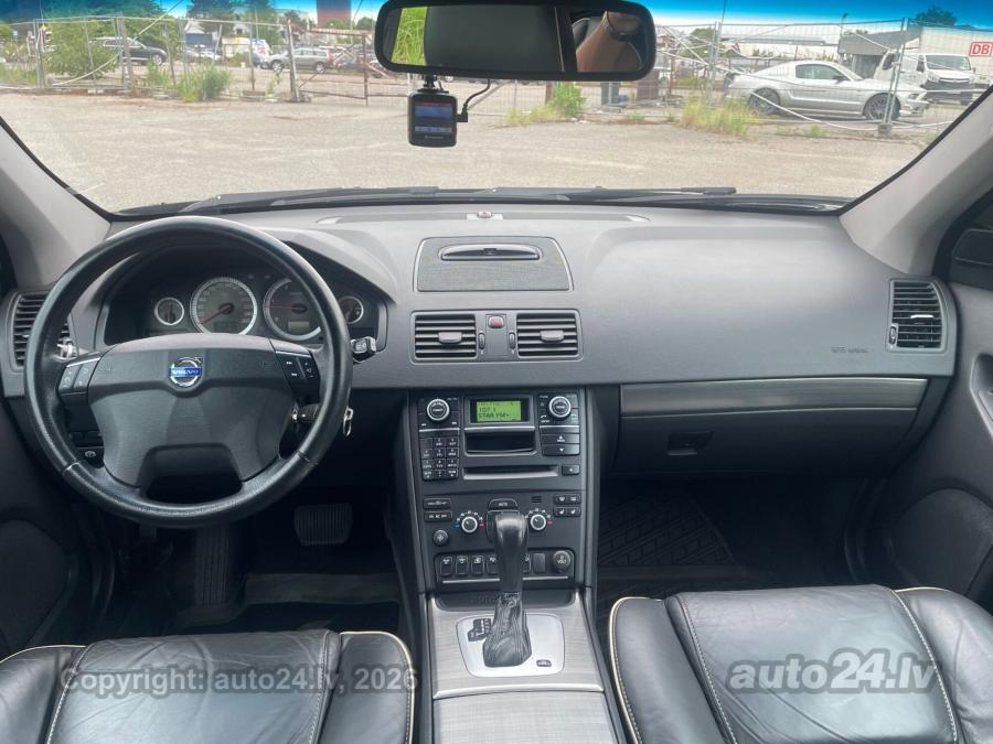 Melns Volvo XC90 2011 Tallina, ar dzinēja tilpumu 2.40 L un nobraukumu 207 tūkst. km par 8990 €, foto 9 vietnē AUTOMOTO.COM.LV